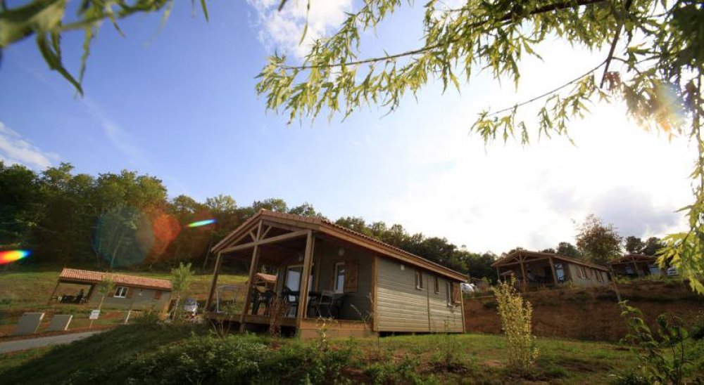 Réservation de groupe : Les Hameaux de Pomette - Terres de France ...